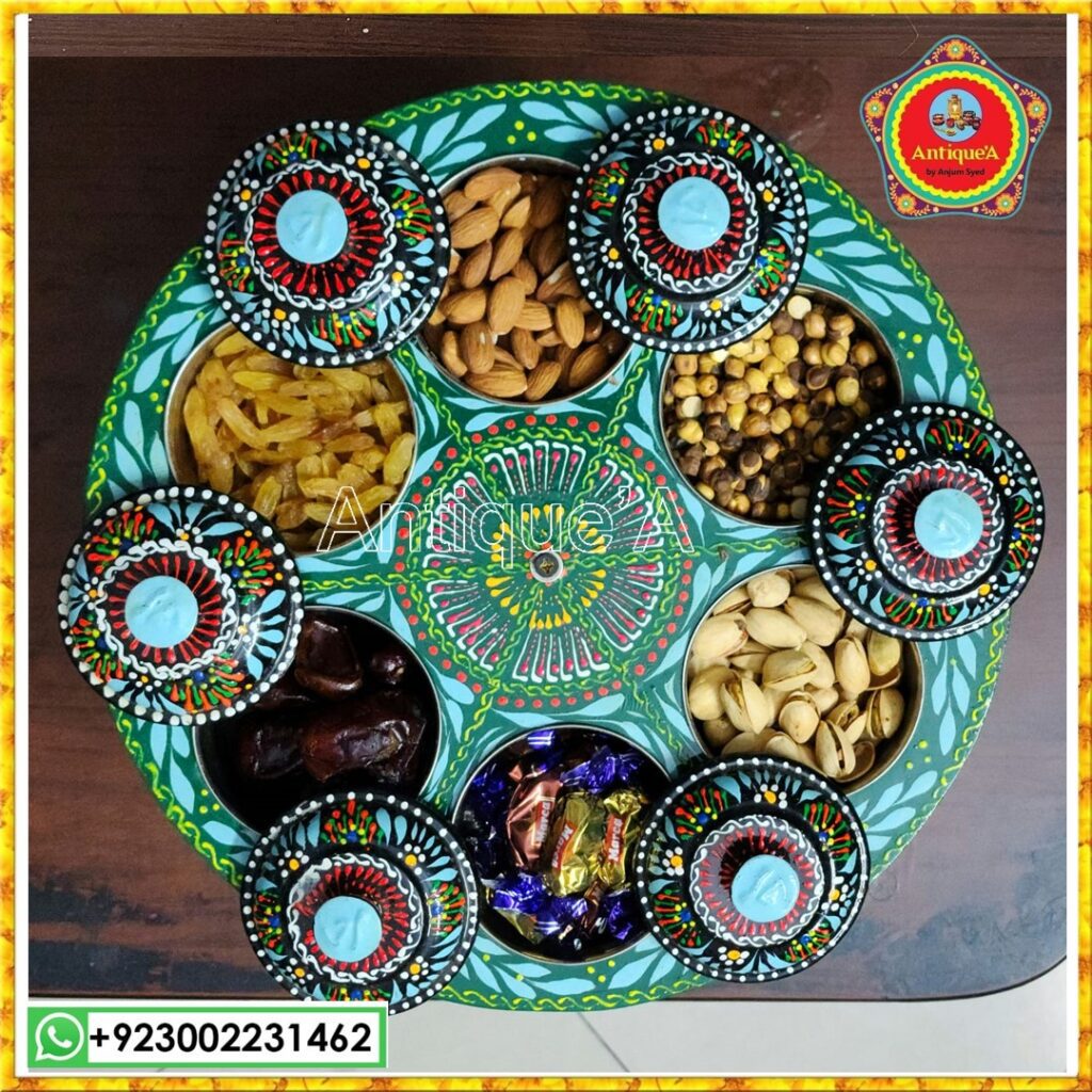 Munching Table (Rotating) - Handpainted - AntiqueA Truck Art